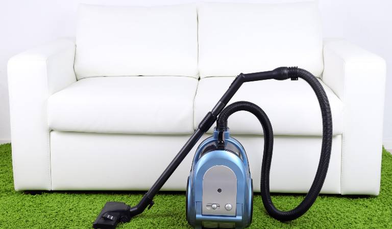 Best Way To Clean A Leather Sofa | Bond Cleaning in Brisbane